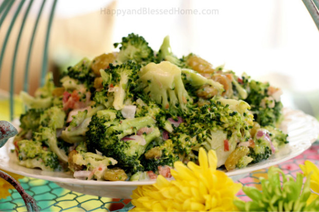 10 Easter Table Tips and a Simpler Easter Meal