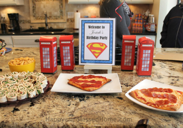 Superman Pizza Ham and cheese roll-ups and bugles for easy Superman ...